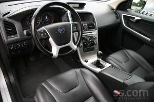 Grey Volvo XC60 2010 in Tukums, with an engine capacity of 2.40 L and mileage of 168 thousand km for 8250 €, photo 6 on AUTOMOTO.COM.LV