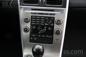 Grey Volvo XC60 2010 in Tukums, with an engine capacity of 2.40 L and mileage of 168 thousand km for 8250 €, photo 11 on AUTOMOTO.COM.LV