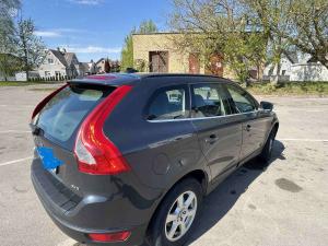 Pelēks Volvo XC60 2010 Panevēža, ar dzinēja tilpumu 2.40 L un nobraukumu 300 tūkst. km par 7200 €, foto 6 vietnē AUTOMOTO.COM.LV
