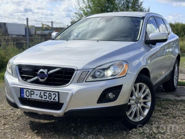 Grey Volvo XC60 2010 in Riga, with an engine capacity of 2.40 L and mileage of 290 thousand km for 8995 €, photo 3 on AUTOMOTO.COM.LV