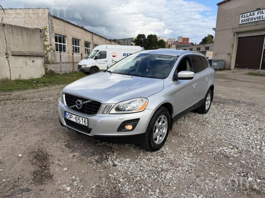 Grey Volvo XC60 2010 in Rezekne, with an engine capacity of 2.40 L and mileage of 0 thousand km for 6950 €, photo 1 on AUTOMOTO.COM.LV