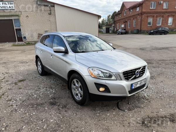 Grey Volvo XC60 2010 in Rezekne, with an engine capacity of 2.40 L and mileage of 0 thousand km for 6950 €, photo 4 on AUTOMOTO.COM.LV
