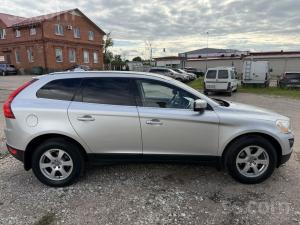 Grey Volvo XC60 2010 in Rezekne, with an engine capacity of 2.40 L and mileage of 0 thousand km for 6950 €, photo 6 on AUTOMOTO.COM.LV