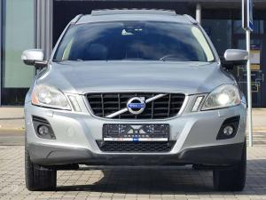 Pelēks Volvo XC60 2010 Šauļi, ar dzinēja tilpumu 3.00 L un nobraukumu 0 tūkst. km par 6800 €, foto 3 vietnē AUTOMOTO.COM.LV