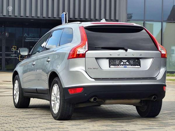 Grey Volvo XC60 2010 in Siauliai, with an engine capacity of 3.00 L and mileage of 0 thousand km for 6800 €, photo 6 on AUTOMOTO.COM.LV