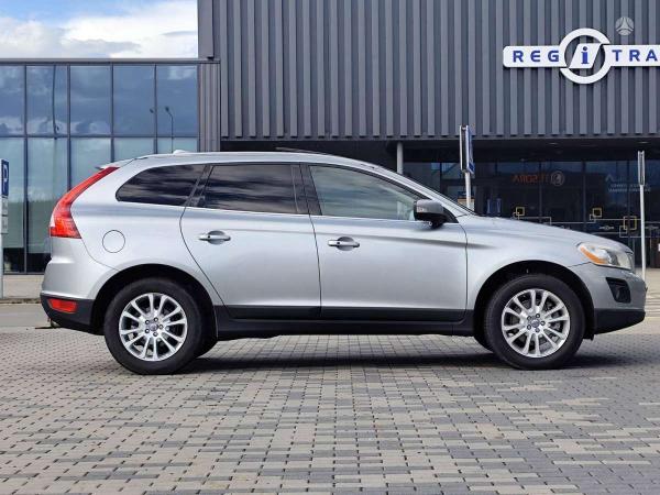 Grey Volvo XC60 2010 in Siauliai, with an engine capacity of 3.00 L and mileage of 0 thousand km for 6800 €, photo 10 on AUTOMOTO.COM.LV