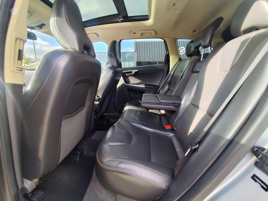 Pelēks Volvo XC60 2010 Šauļi, ar dzinēja tilpumu 3.00 L un nobraukumu 0 tūkst. km par 6800 €, foto 19 vietnē AUTOMOTO.COM.LV
