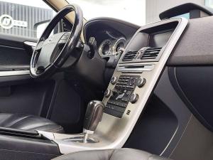 Pelēks Volvo XC60 2010 Šauļi, ar dzinēja tilpumu 3.00 L un nobraukumu 0 tūkst. km par 6800 €, foto 21 vietnē AUTOMOTO.COM.LV