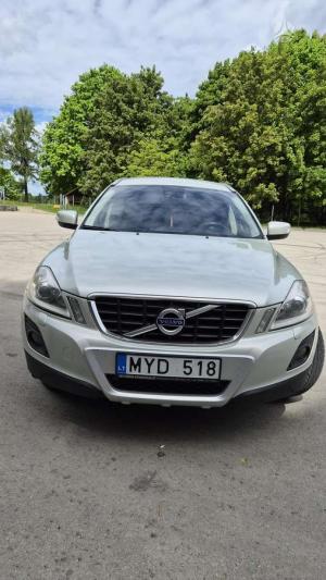Pelēks Volvo XC60 2010 Viļņa, ar dzinēja tilpumu 2.40 L un nobraukumu 281 tūkst. km par 9300 €, foto 4 vietnē AUTOMOTO.COM.LV