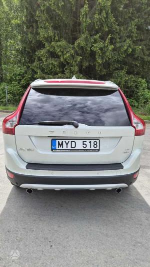 Pelēks Volvo XC60 2010 Viļņa, ar dzinēja tilpumu 2.40 L un nobraukumu 281 tūkst. km par 9300 €, foto 8 vietnē AUTOMOTO.COM.LV