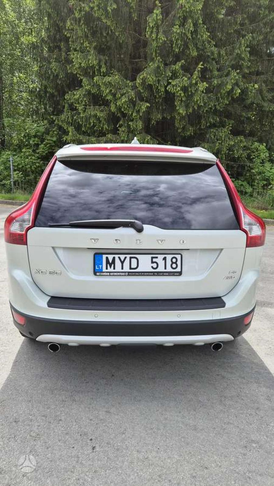 Pelēks Volvo XC60 2010 Viļņa, ar dzinēja tilpumu 2.40 L un nobraukumu 281 tūkst. km par 9300 €, foto 8 vietnē AUTOMOTO.COM.LV