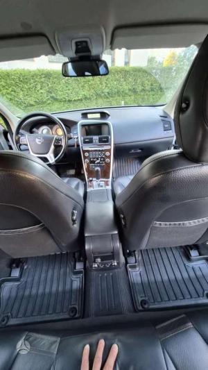 Pelēks Volvo XC60 2010 Viļņa, ar dzinēja tilpumu 2.40 L un nobraukumu 281 tūkst. km par 9300 €, foto 9 vietnē AUTOMOTO.COM.LV