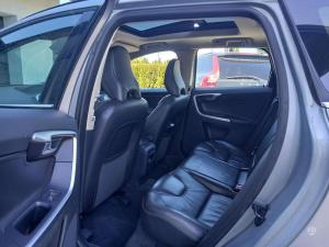 Grey Volvo XC60 2010 in Silute, with an engine capacity of 2.40 L and mileage of 155 thousand km for 2999 €, photo 8 on AUTOMOTO.COM.LV