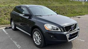 Pelēks Volvo XC60 2010 Viļņa, ar dzinēja tilpumu 0.00 L un nobraukumu 284 tūkst. km par 9900 €, foto  vietnē AUTOMOTO.COM.LV