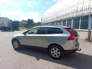 Pelēks Volvo XC60 2010 Alīta, ar dzinēja tilpumu 2.40 L un nobraukumu 268 tūkst. km par 7000 €, foto 10 vietnē AUTOMOTO.COM.LV