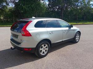 Pelēks Volvo XC60 2010 Alīta, ar dzinēja tilpumu 2.40 L un nobraukumu 268 tūkst. km par 7000 €, foto 14 vietnē AUTOMOTO.COM.LV