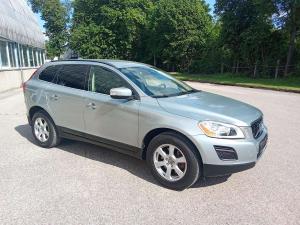 Pelēks Volvo XC60 2010 Alīta, ar dzinēja tilpumu 2.40 L un nobraukumu 268 tūkst. km par 7000 €, foto 16 vietnē AUTOMOTO.COM.LV
