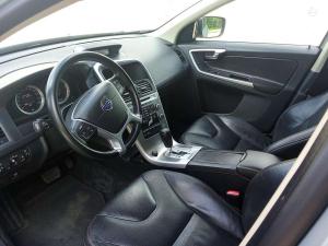 Pelēks Volvo XC60 2010 Alīta, ar dzinēja tilpumu 2.40 L un nobraukumu 268 tūkst. km par 7000 €, foto 18 vietnē AUTOMOTO.COM.LV