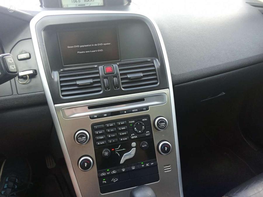 Pelēks Volvo XC60 2010 Alīta, ar dzinēja tilpumu 2.40 L un nobraukumu 268 tūkst. km par 7000 €, foto 26 vietnē AUTOMOTO.COM.LV