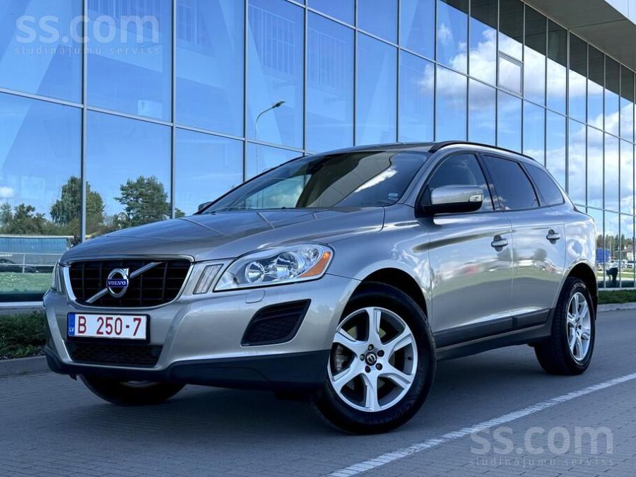 Grey Volvo XC60 2010 in Rezekne, with an engine capacity of 2.40 L and mileage of 268 thousand km for 7990 €, photo 3 on AUTOMOTO.COM.LV