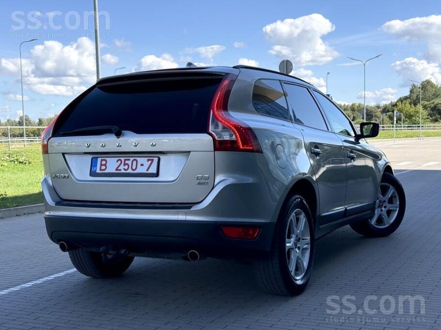 Grey Volvo XC60 2010 in Rezekne, with an engine capacity of 2.40 L and mileage of 268 thousand km for 7990 €, photo 5 on AUTOMOTO.COM.LV