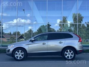 Grey Volvo XC60 2010 in Rezekne, with an engine capacity of 2.40 L and mileage of 268 thousand km for 7990 €, photo 8 on AUTOMOTO.COM.LV