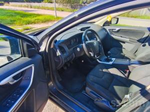 Pelēks Volvo XC60 2010 Valmiera, ar dzinēja tilpumu 2.00 L un nobraukumu 441 tūkst. km par 4300 €, foto 11 vietnē AUTOMOTO.COM.LV