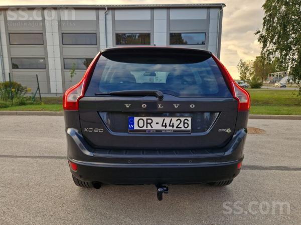 Volvo XC60 2010 Rīga vietnē Pelēks Volvo XC60 2010 Rīga, ar dzinēja tilpumu 2.00 L un nobraukumu 440 tūkst. km par 3990 €, foto 8 vietnē AUTOMOTO.COM.LV
