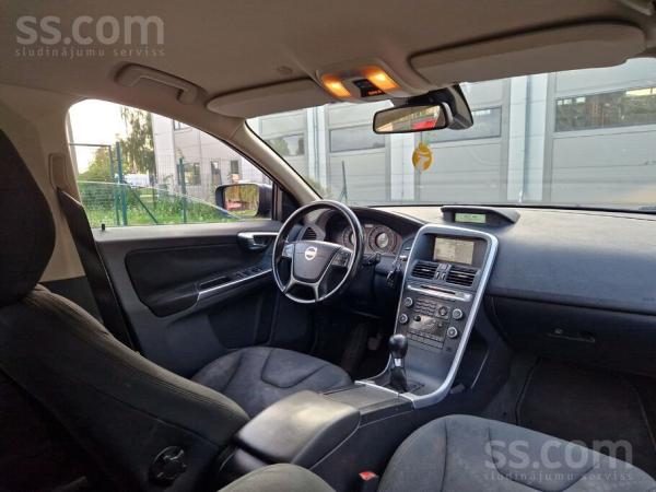 Volvo XC60 2010 Rīga vietnē Pelēks Volvo XC60 2010 Rīga, ar dzinēja tilpumu 2.00 L un nobraukumu 440 tūkst. km par 3990 €, foto 11 vietnē AUTOMOTO.COM.LV