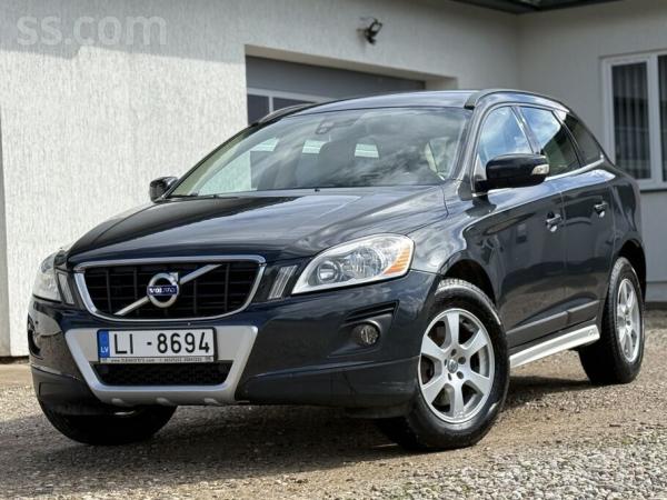 Grey Volvo XC60 2010 in Tukums, with an engine capacity of 2.40 L and mileage of 222 thousand km for 6499 €, photo 3 on AUTOMOTO.COM.LV