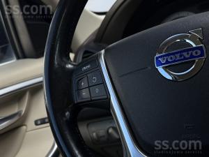 Grey Volvo XC60 2010 in Tukums, with an engine capacity of 2.40 L and mileage of 222 thousand km for 5790 €, photo 13 on AUTOMOTO.COM.LV