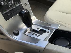 Grey Volvo XC60 2010 in Tukums, with an engine capacity of 2.40 L and mileage of 222 thousand km for 5790 €, photo 16 on AUTOMOTO.COM.LV