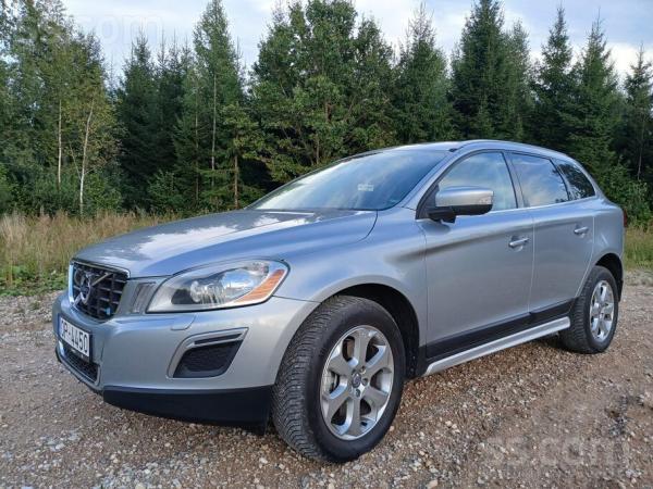Pelēks Volvo XC60 2010 Saldus, ar dzinēja tilpumu 2.40 L un nobraukumu 296 tūkst. km par 10250 €, foto 5 vietnē AUTOMOTO.COM.LV