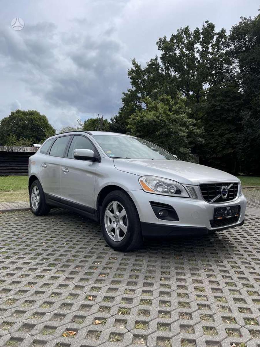 Pelēks Volvo XC60 2010 Kauņa, ar dzinēja tilpumu 2.40 L un nobraukumu 279 tūkst. km par 6150 €, foto 4 vietnē AUTOMOTO.COM.LV