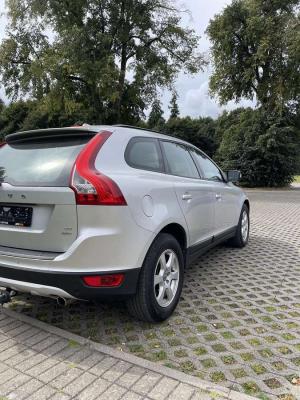 Pelēks Volvo XC60 2010 Kauņa, ar dzinēja tilpumu 2.40 L un nobraukumu 279 tūkst. km par 6150 €, foto 6 vietnē AUTOMOTO.COM.LV