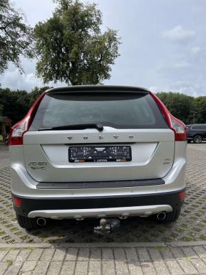 Pelēks Volvo XC60 2010 Kauņa, ar dzinēja tilpumu 2.40 L un nobraukumu 279 tūkst. km par 6150 €, foto 7 vietnē AUTOMOTO.COM.LV