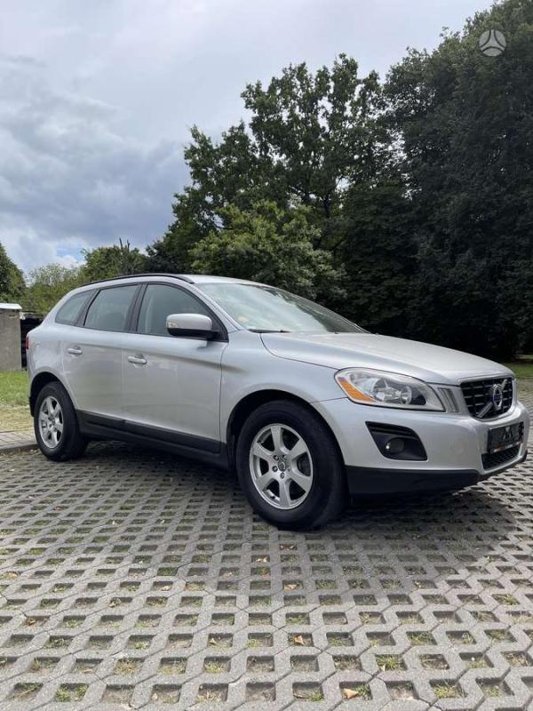 Pelēks Volvo XC60 2010 Kauņa, ar dzinēja tilpumu 2.40 L un nobraukumu 279 tūkst. km par 6150 €, foto 9 vietnē AUTOMOTO.COM.LV