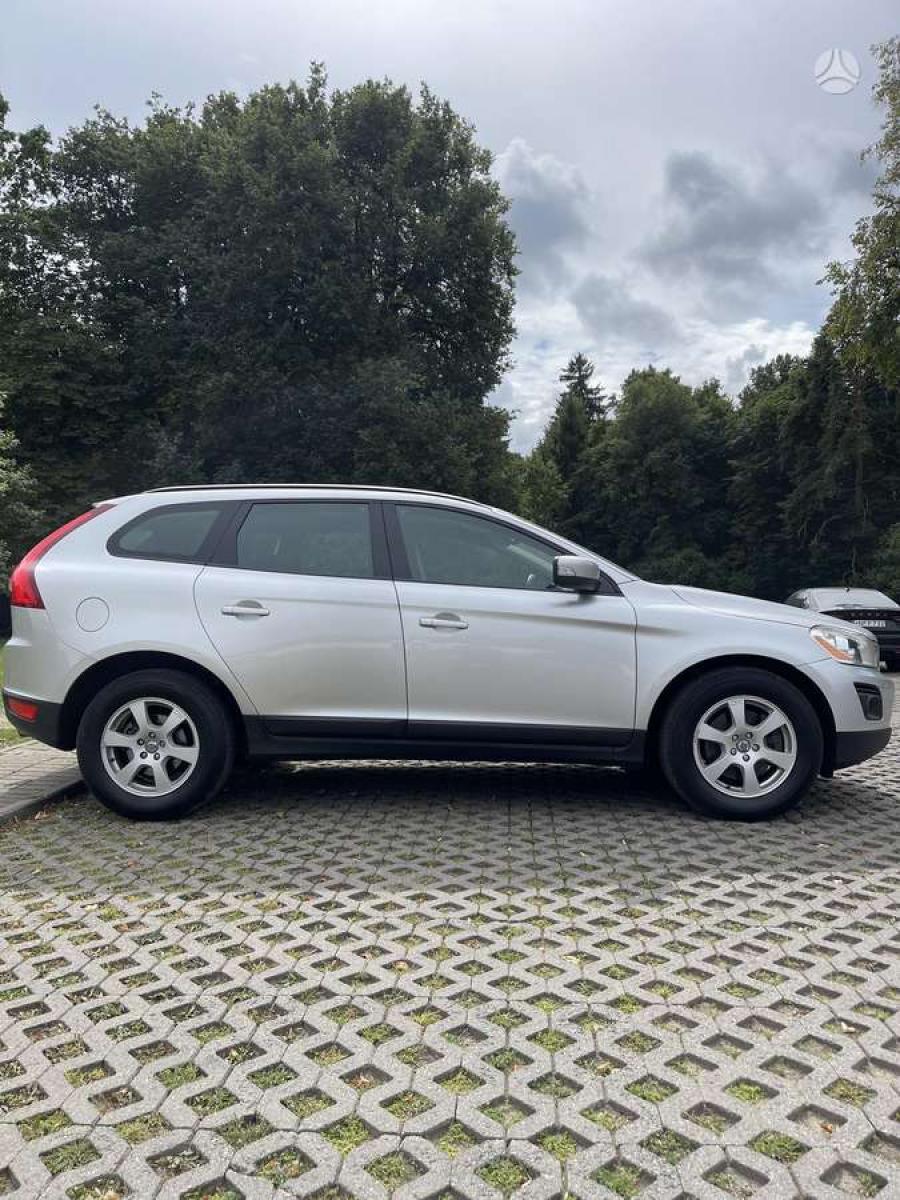 Pelēks Volvo XC60 2010 Kauņa, ar dzinēja tilpumu 2.40 L un nobraukumu 279 tūkst. km par 6150 €, foto 11 vietnē AUTOMOTO.COM.LV