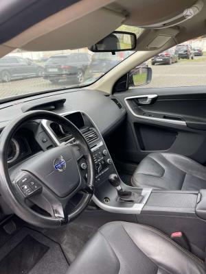 Pelēks Volvo XC60 2010 Kauņa, ar dzinēja tilpumu 2.40 L un nobraukumu 279 tūkst. km par 6150 €, foto 13 vietnē AUTOMOTO.COM.LV