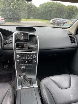 Pelēks Volvo XC60 2010 Kauņa, ar dzinēja tilpumu 2.40 L un nobraukumu 279 tūkst. km par 6150 €, foto 15 vietnē AUTOMOTO.COM.LV