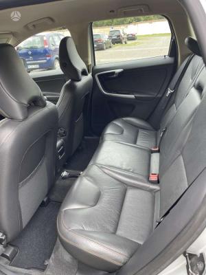 Pelēks Volvo XC60 2010 Kauņa, ar dzinēja tilpumu 2.40 L un nobraukumu 279 tūkst. km par 6150 €, foto 18 vietnē AUTOMOTO.COM.LV