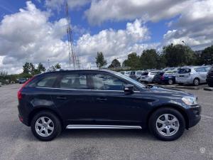 Pelēks Volvo XC60 2010 Alīta, ar dzinēja tilpumu 2.40 L un nobraukumu 277 tūkst. km par 7850 €, foto 6 vietnē AUTOMOTO.COM.LV