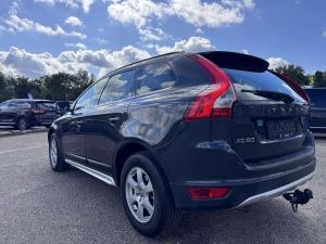 Pelēks Volvo XC60 2010 Alīta, ar dzinēja tilpumu 2.40 L un nobraukumu 277 tūkst. km par 7850 €, foto 8 vietnē AUTOMOTO.COM.LV