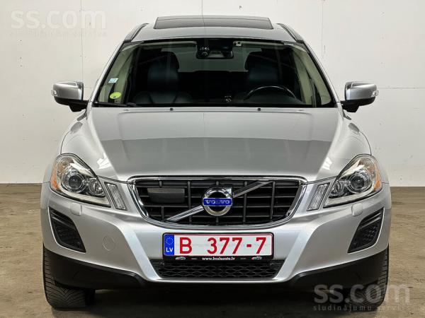 Grey Volvo XC60 2010 in Jurmala, with an engine capacity of 2.00 L and mileage of 246 thousand km for 10450 €, photo 6 on AUTOMOTO.COM.LV
