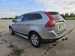 Pelēks Volvo XC60 2010 Ogre, ar dzinēja tilpumu 2.40 L un nobraukumu 330 tūkst. km par 5750 €, foto 7 vietnē AUTOMOTO.COM.LV