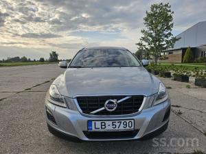 Pelēks Volvo XC60 2010 Ogre, ar dzinēja tilpumu 2.40 L un nobraukumu 330 tūkst. km par 5750 €, foto 9 vietnē AUTOMOTO.COM.LV