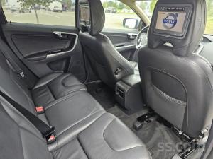 Pelēks Volvo XC60 2010 Ogre, ar dzinēja tilpumu 2.40 L un nobraukumu 330 tūkst. km par 5750 €, foto 12 vietnē AUTOMOTO.COM.LV