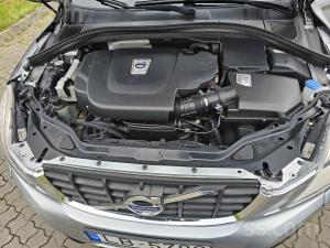 Pelēks Volvo XC60 2010 Ogre, ar dzinēja tilpumu 2.40 L un nobraukumu 330 tūkst. km par 5750 €, foto 14 vietnē AUTOMOTO.COM.LV