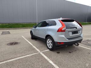 Pelēks Volvo XC60 2010 Viļņa, ar dzinēja tilpumu 2.40 L un nobraukumu 243 tūkst. km par 7300 €, foto 6 vietnē AUTOMOTO.COM.LV