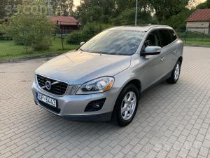 Pelēks Volvo XC60 2010 Ogre, ar dzinēja tilpumu 2.40 L un nobraukumu 297 tūkst. km par 7950 €, foto  vietnē AUTOMOTO.COM.LV